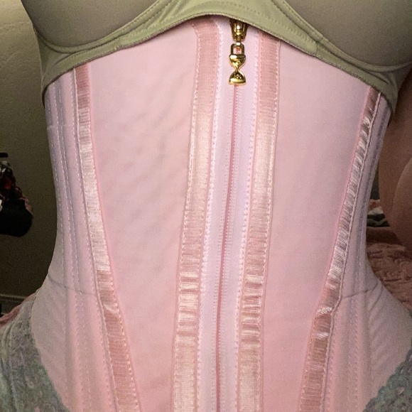 Rare Beauty | Intimates & Sleepwear | Faja Original De La Marca Sol ...